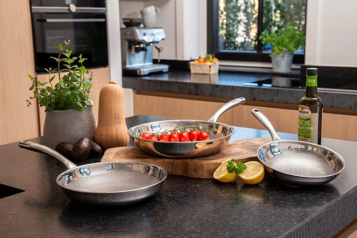 Sola Green Cooking Frying Pan 2 Sizes — Gourmet Gear